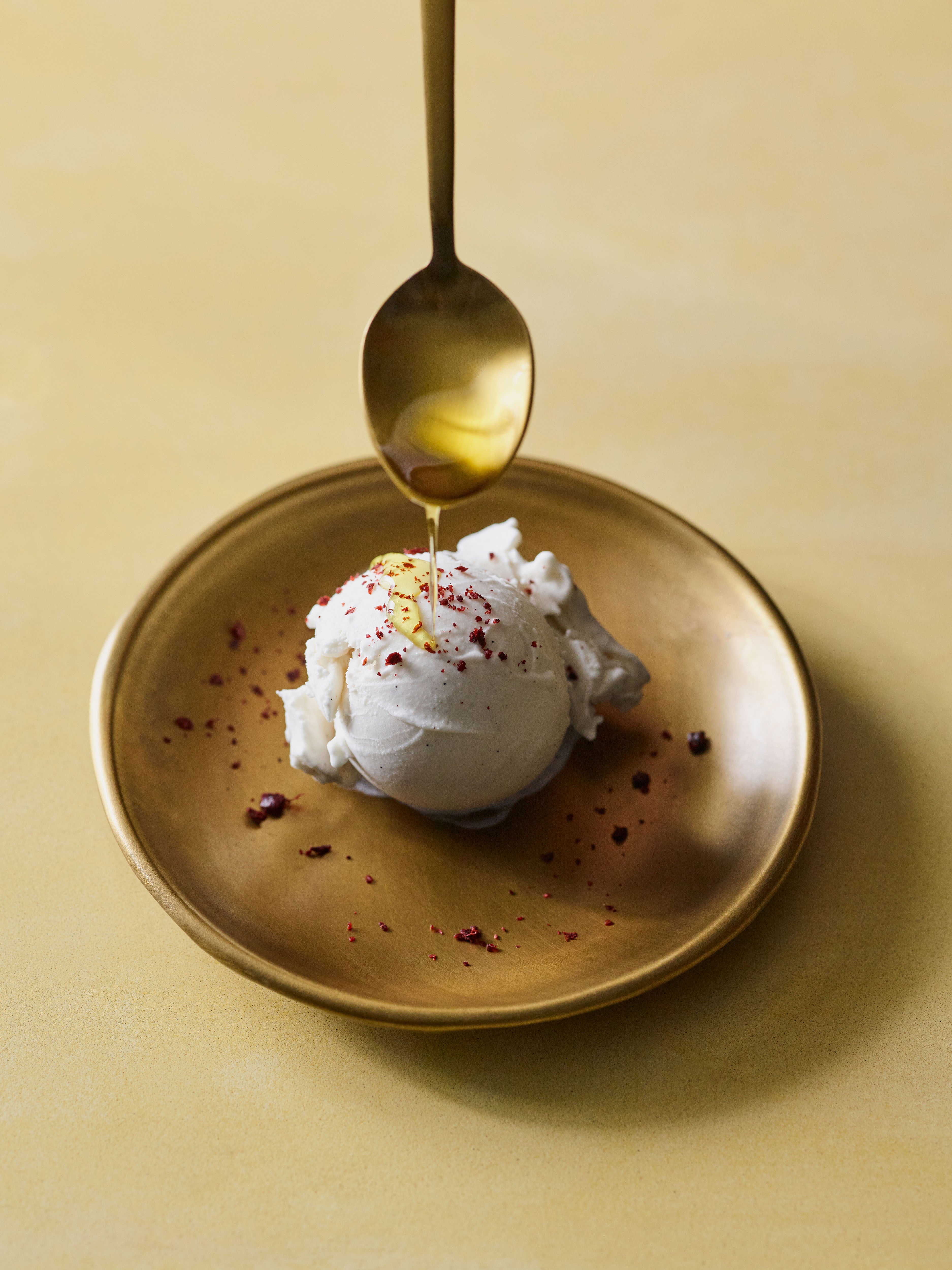 SUMAC VANILLA ICE CREAM – roseburak